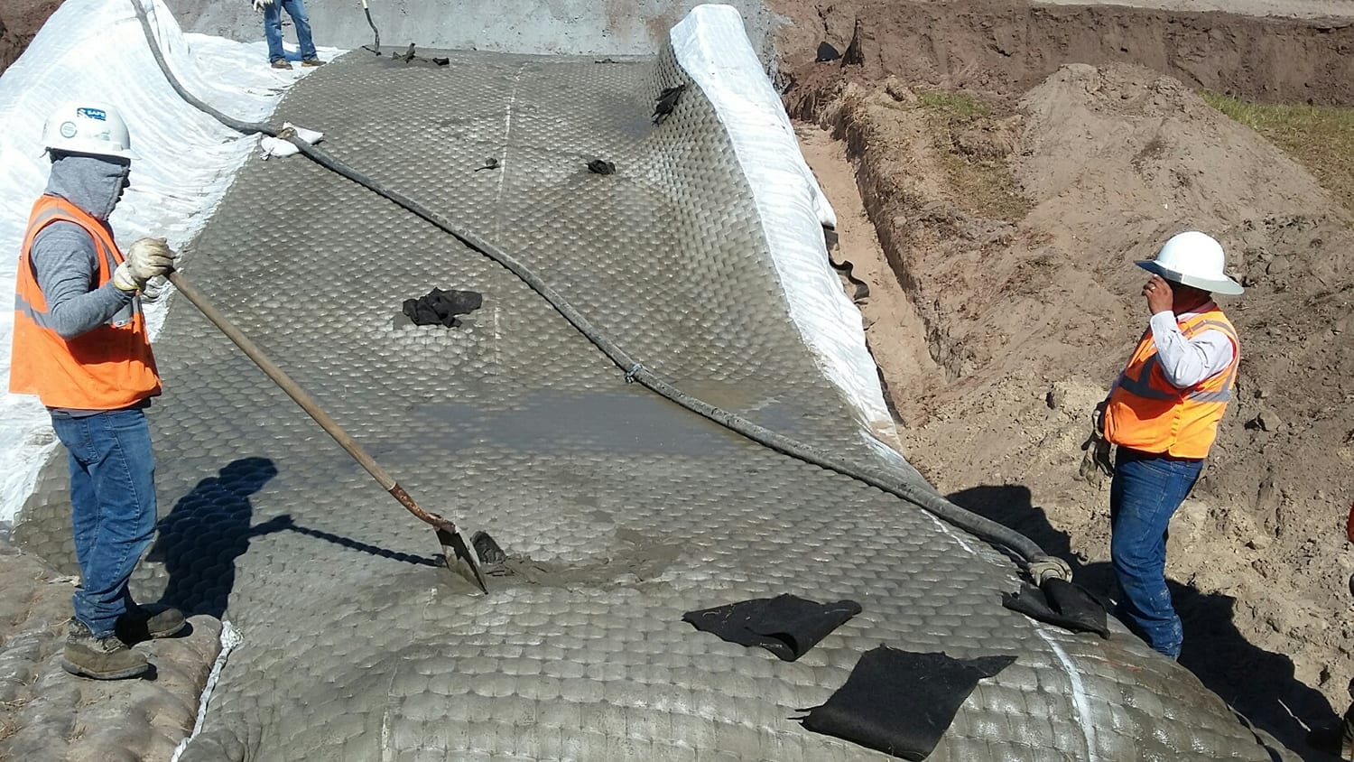 COMANCO Completes Fabriform Flume | COMANCO